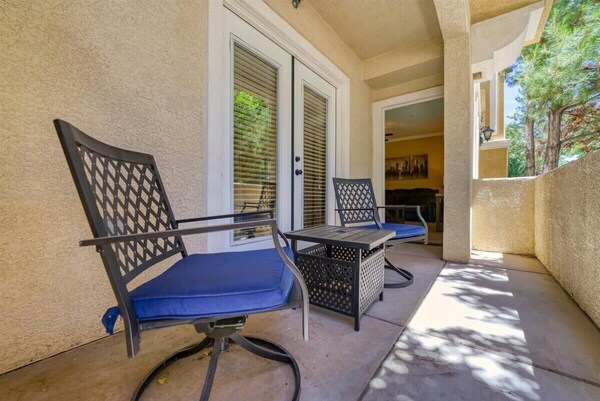 Stylish 3br Apt With Pool, Gym & Basketball Court - Reno, NV