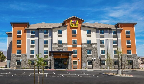 Affordable Room With Kitchen Near Mandalay Bay Convention Center - M Resort Spa Casino