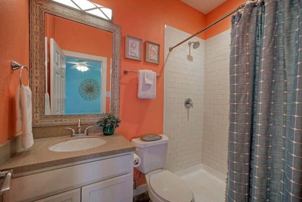 Costa Bahia Full Bldg | Pool, Beach, Sleeps 100 - Corpus Christi, TX