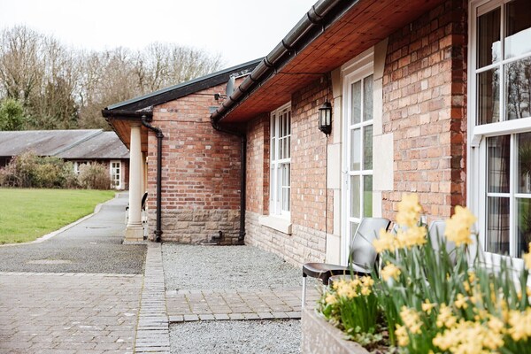 Cozy Retreat In The Heart Of Netley Hall, No Deposit - Church Stretton