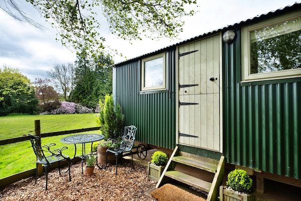 Luxurious Camping Cottage In Nordley, No Deposit - Staffordshire
