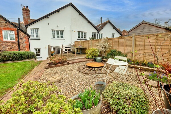 3 Bedroom Cottage In Carhampton, No Deposit - Dunster