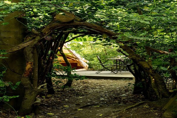 Romantic Glamping Woodland Escape, No Deposit - Berkshire