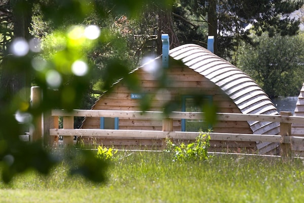 Pet-friendly Lakeside Cabin. - Scotland