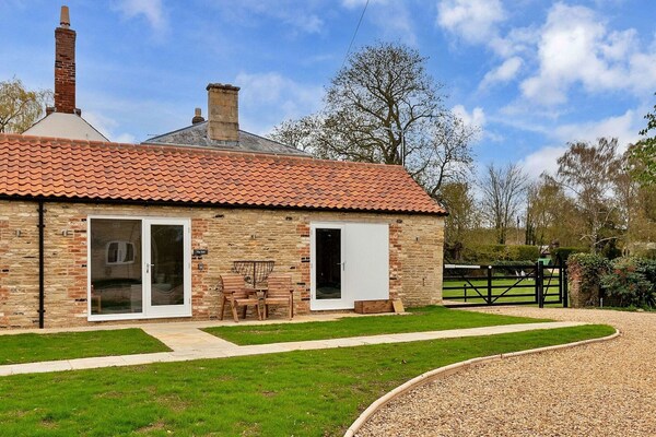 Northumberland Cottage With Private Garden, No Deposit - 