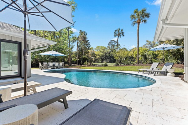 12 Woodbine Place: Bestnest/luxe, Private Pool, Stunning Golf View - Bluffton, SC