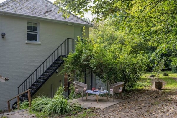 The Annexe - Charming 1 Bedroom Near Stonehenge - Amesbury