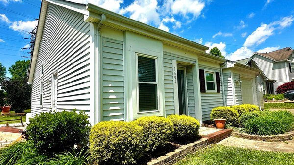 Modern 3br Getaway Near Uncc, Ikea & Pnc Arena - Concord, NC