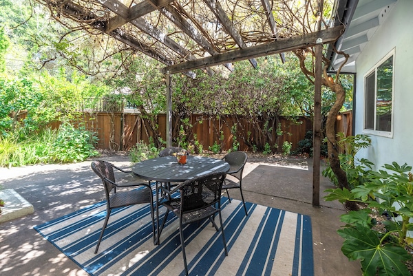 Russianriverbungalow:walk To The River! New & Magical Family Retreat!wifi/pup - Occidental, CA