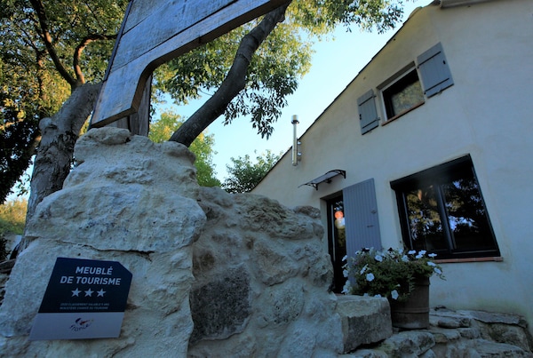 Gîte La Quille *** - Maison De Hameau En Provence Pour 4 Personnes Avec Jardin - Bouches-du-Rhône