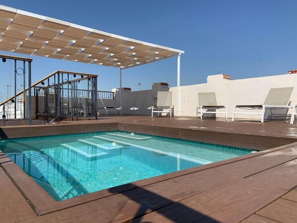 Old Town Building, Rooftop Terrace With Pool And Views! - 