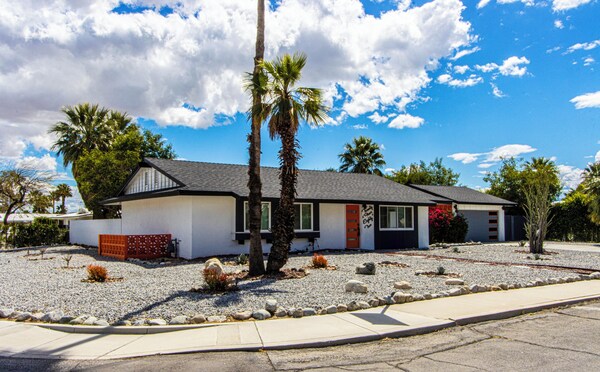 3br Palm Springs Oasis - Palm Springs, CA