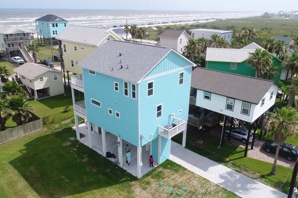 Seahorse Inn  Ocean Views & Walk To Sunny Beach - Galveston, TX