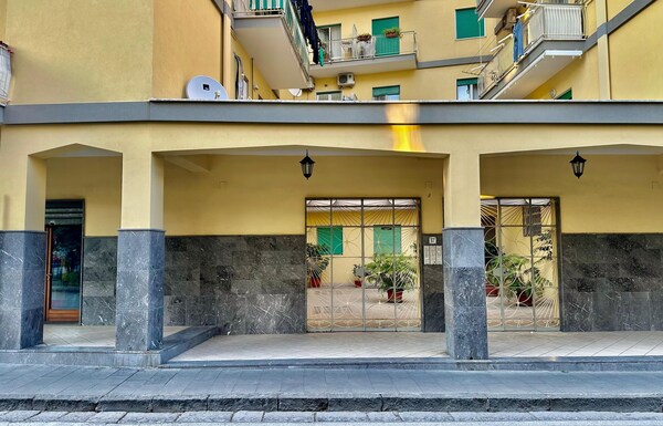 Cozy Vacation Home In The Heart Of Vico Equense. - Vico Equense