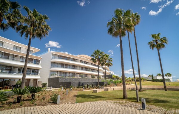 Modern 3-bedroom Luxury Apartment With Panoramic Sea Views The Edge, Estepona - Estepona