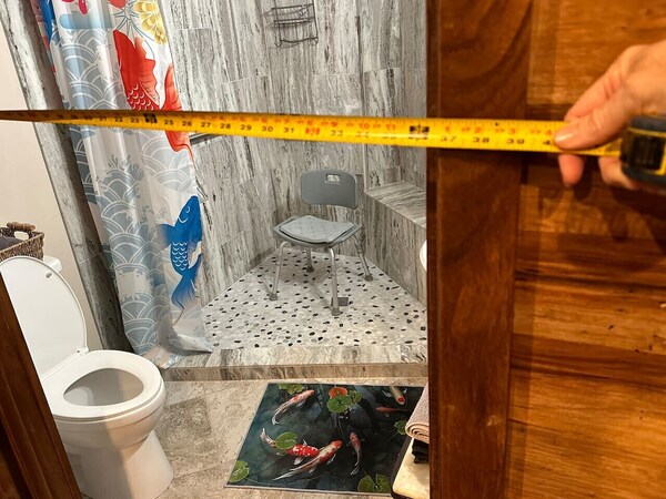 Magic Skies Koi Pond View Handicap Accessible Room - Hilo, HI