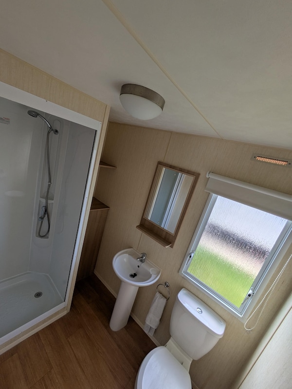 Cosy 8 Berth Caravan At Ty Mawr Holiday Park, North Wales Ref 86008d - Towyn