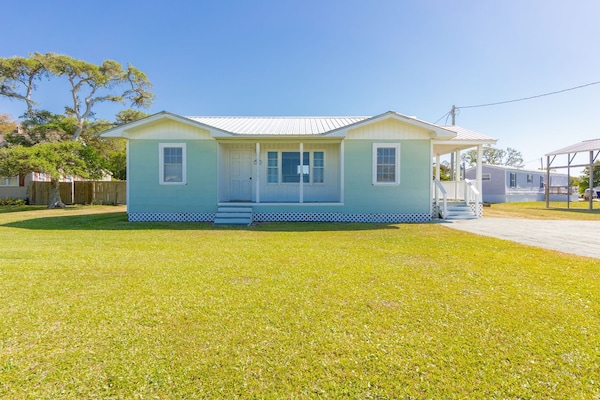Charming Vacation Rental On Harker's Island - Harkers Island, NC
