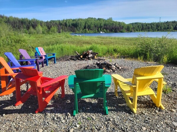 Cozy Nancy Lake Retreat W/ Lake And Mountain Views, Private Dock. Pet Friendly! - Alaska