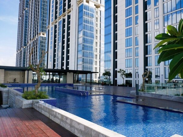 Pollux Bakaf Apartment Top Floor 55th Sea View - Batam Center - Batam