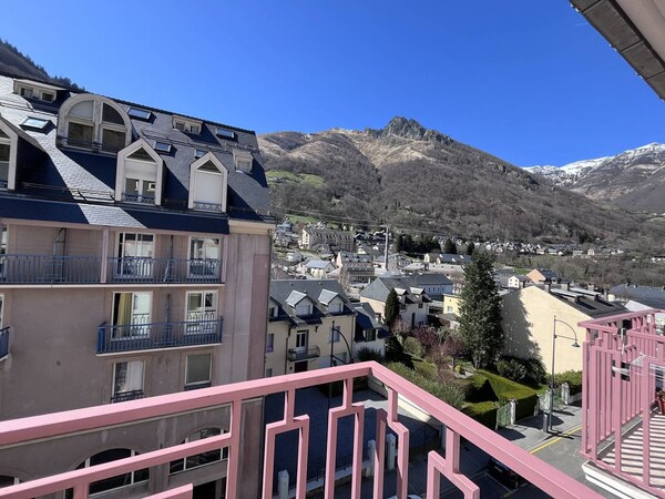 Charming Central Apartment With Balcony And Parking - Cauterets