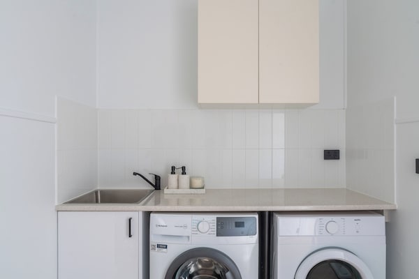 Beautiful & Convenient Stay - Close To The Latrobe Hospital - Devonport