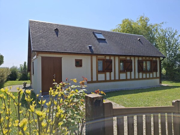 Authentic Chalet Near The Beach For 6 Persons - Normandië