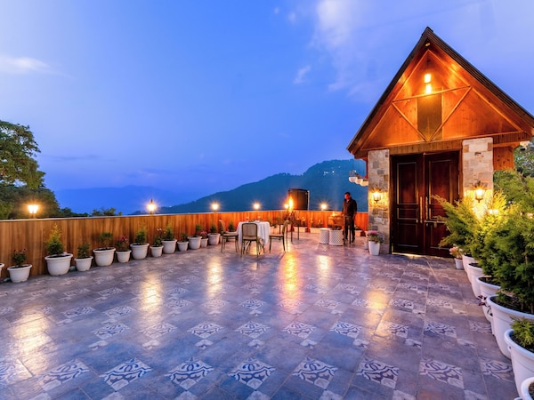 Shukrana - 4bhk Luxury Retreat Near Mall Road In Mussoorie - Mussoorie