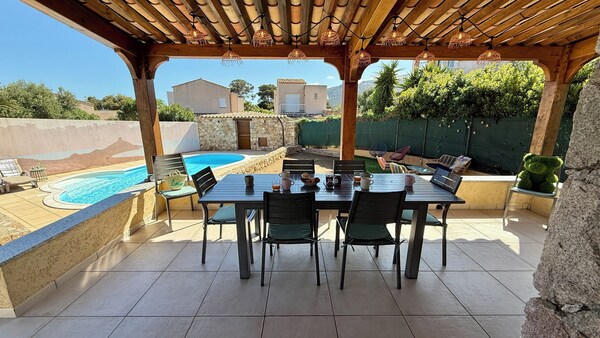 Beachfront Villa With Pool - Calvi