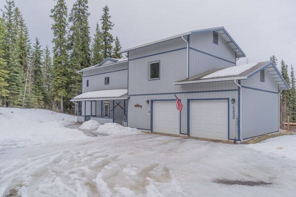 The Chena Hills Chill & Hot Soak I 4 Beds 2 Bath - Alaska