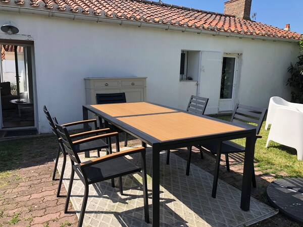 House By The Sea In A Quiet Setting - Vendée