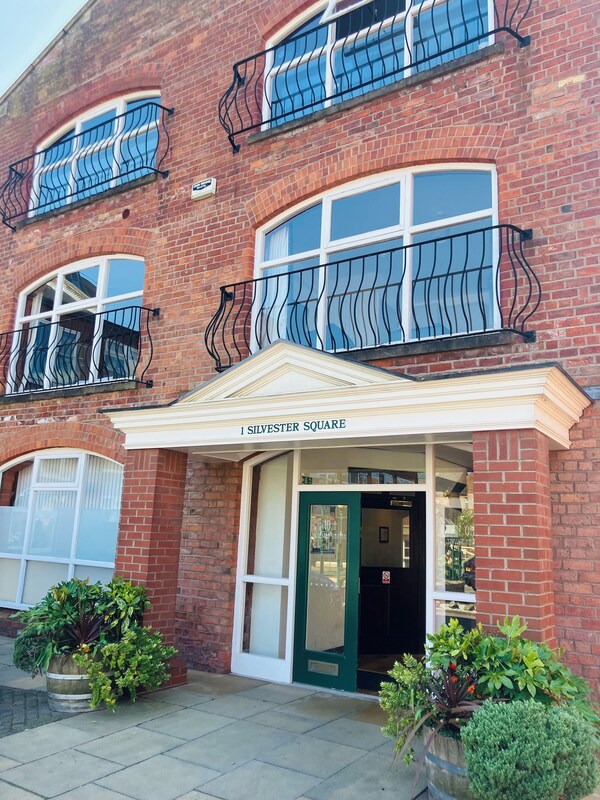 City Centre Apartment In Historic Brewery - Perfect For Workers & Weekend Guests - キングストン・アポン・ハル
