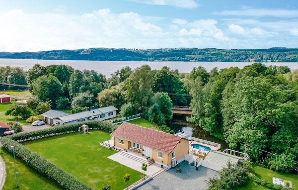 Schönes Zuhause In Sparsör - Borås