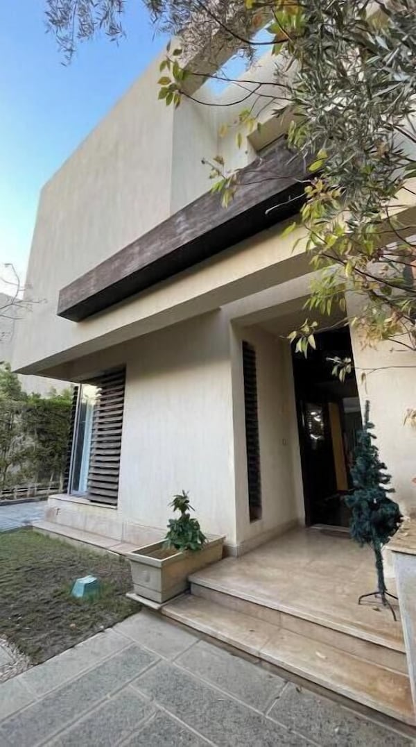 Beverly Hills Inside Villa - Kairo