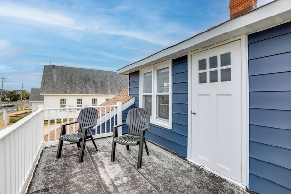 8 Mi Barnegat Lighthouse: Apt W/ Balcony! - Barnegat Light, NJ