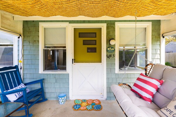 Glendon Gardens Retreat - 5-min Walk To Beach - Dennis, MA