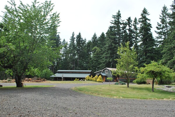 Guesthouse On A Picturesque And Secluded 19 Acres Just 12 Mins To Silverton - Silverton, OR