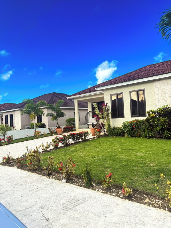 Villa Palmerá @ The Cove - Ocho Rios, St. Ann, Jamaica - Ocho Rios