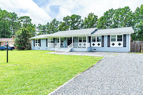 Wilmington's Poolside Playhouse!!  Never A Deposit Or Fee For Doggies!!!! - ライツビル・ビーチ, NC