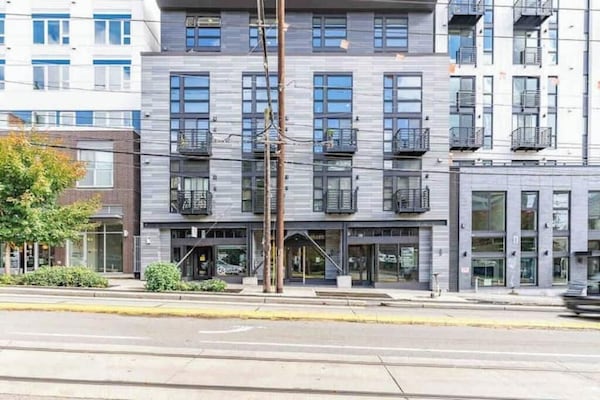 Top Of First Hill Loft King Bed - Downtown Seattle - Seattle