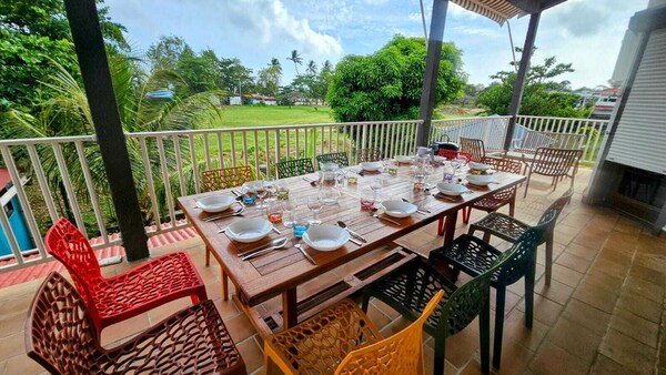 10-person Apartment 2 Minutes From The Beach - Martinique