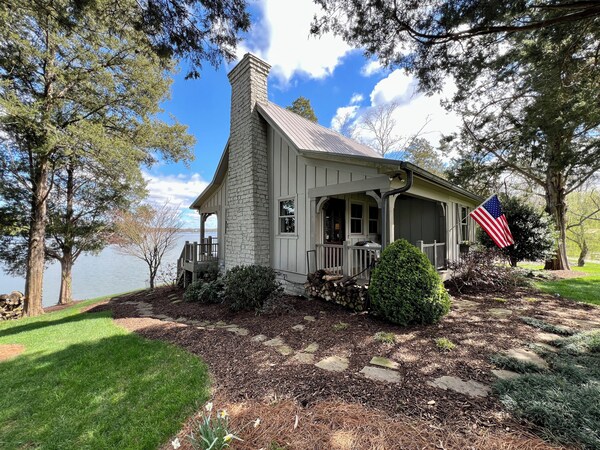 Luxurious Cottage On A Private Island On The Tennessee River - Maryville, TN