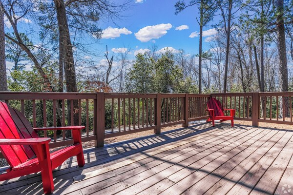 The Big Peach King Bed 2br/2 Full Baths, Entire Convenient Luxury-loaded Apt - Scottdale, GA