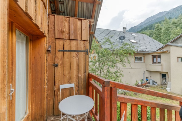 Maison "Passoud 202" Avec Vue Sur La Montagne Et Jardin Privé - Isère