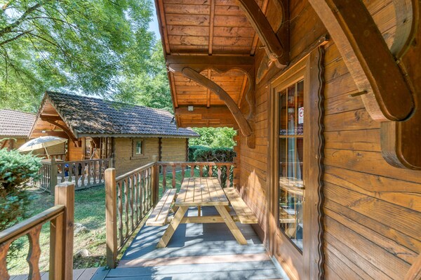 Appartement 'Chalet Jacinthe' Avec Vue Sur Les Montagnes, Wi-fi Et Climatisation - Lac du Poursollet