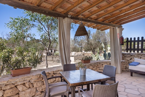 Cottage 'Can Mussenya 2' With Private Terrace, Wi-fi And Air Conditioning - Formentera