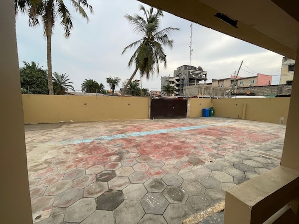 Your Vacation Hotspot In Tesano, Accra - Accra