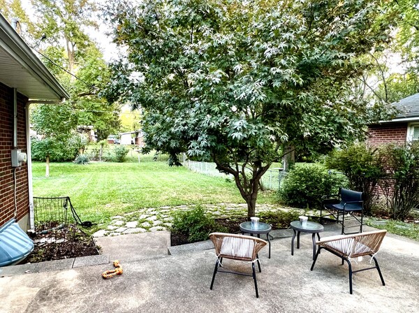 \Nwelcome To 140 Saint Benedict Charming 3-bed, 1.5-bath Ranch In Duchesne Hills. - Alton, IL