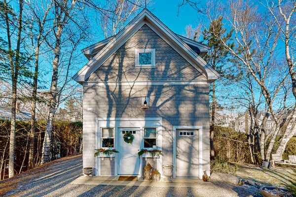 Charming Coastal Cottage With Firepit And Easy Beach Access - Camden, ME
