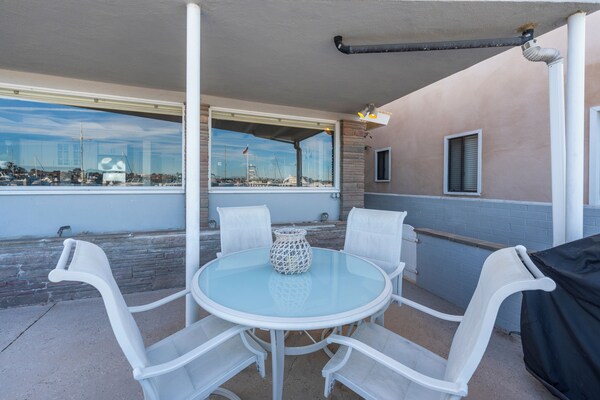 Waterfront Condos With Dock Access Near Sand, Shops & Balboa Fun Zone - Irvine, CA